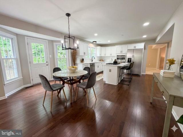 11 Danbury Forest Lane