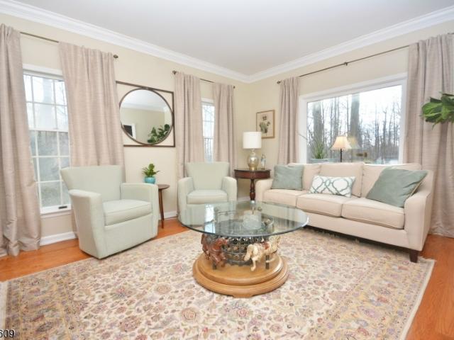 11 Devonald Dr