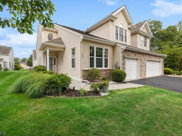 11 Disbro Ln, Franklin Twp, NJ 08873