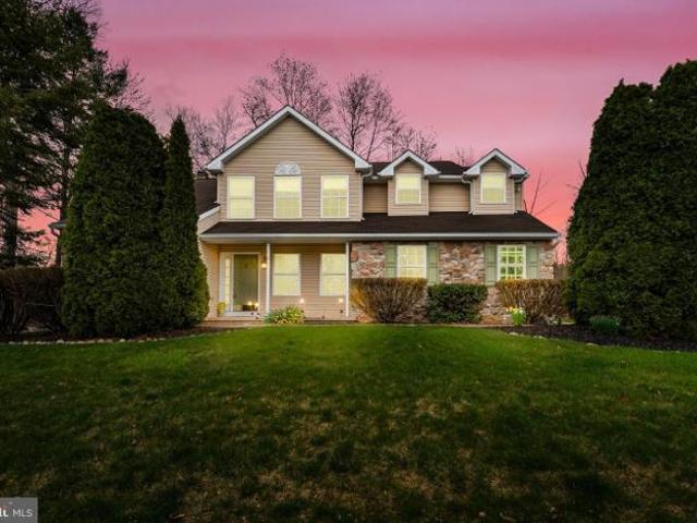 11 Doe Run Ln, Pottstown, PA 19464