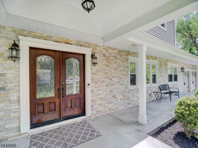 11 Druid Hill Dr