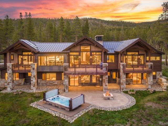 11 Dyer Trail