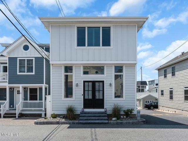 11 E Beach Way, Lavallette, NJ 08735