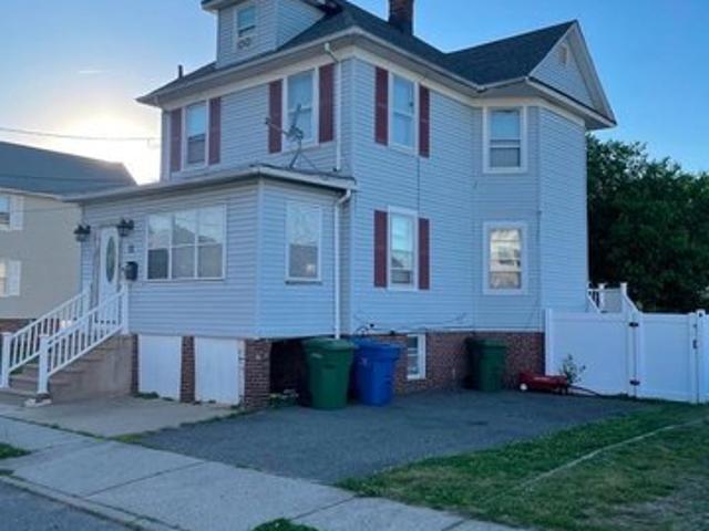 11 E Kupsch St, Sayreville, NJ 08872