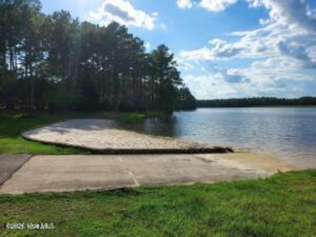 11 E Lake Road