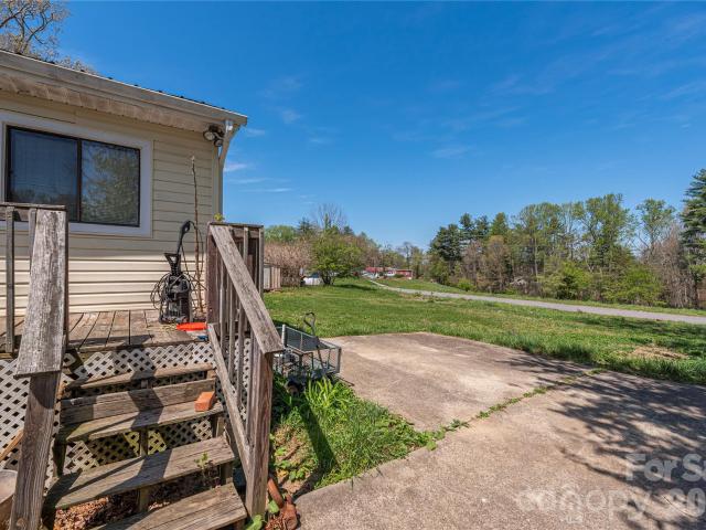 11 E Porter Road