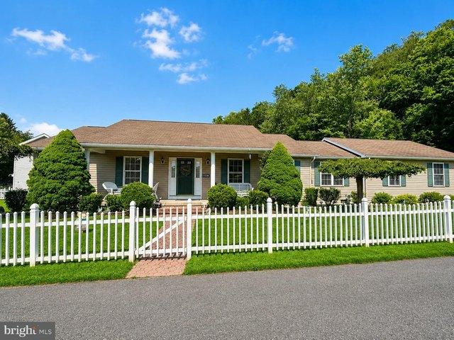 11 E Railroad St, Lonaconing, MD 21539