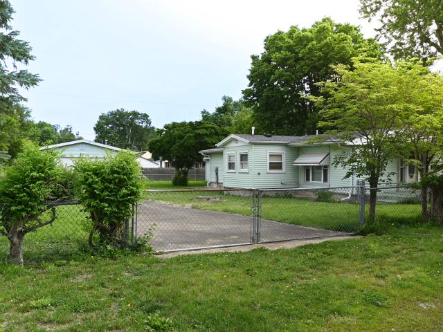11 E Woodlawn Street
