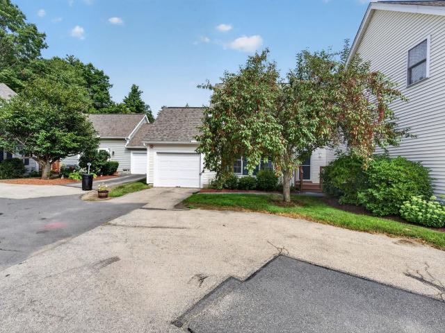 11 Echo Shore Drive