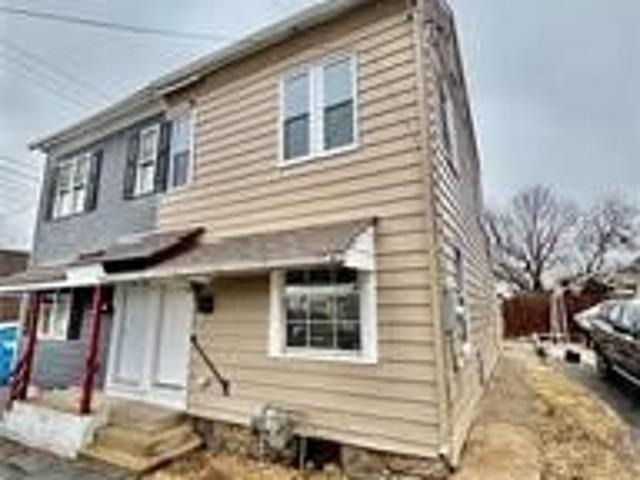 11 Early St, Wilson, PA 18042