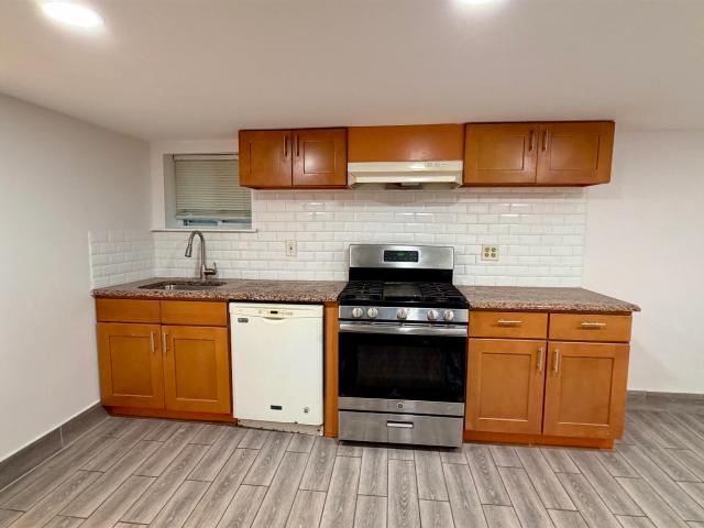 11 East 37Th St # 3