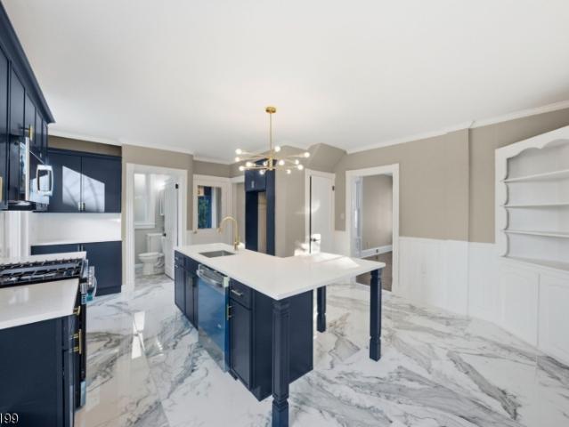 11 Eastern Ave, Somerville, NJ 08876 | MLS #4036