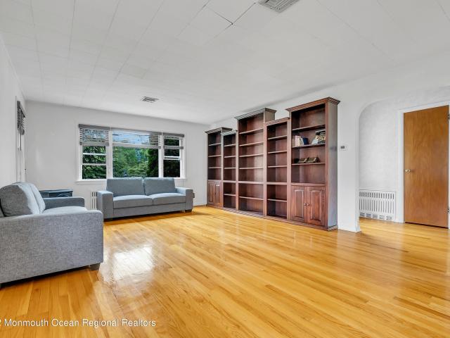 11 Elm Avenue