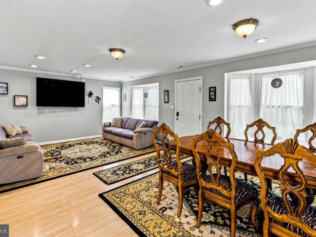 11 Elkington Drive