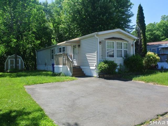 11 Ella Cir, Milford, CT 06460