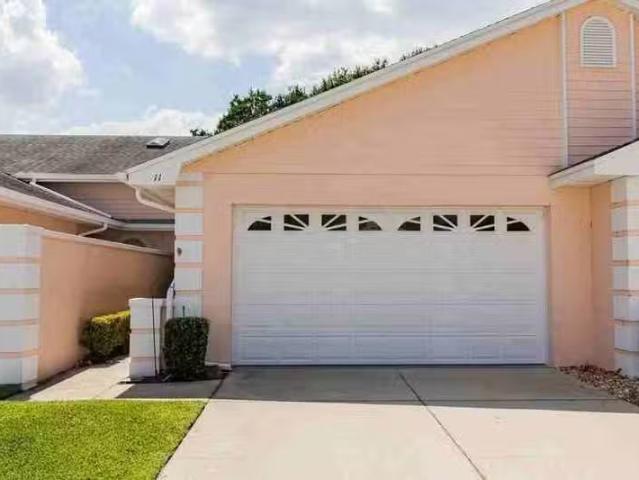 11 Enclave Dr