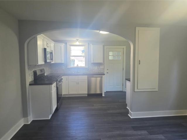 11 Euclid Avenue # Left