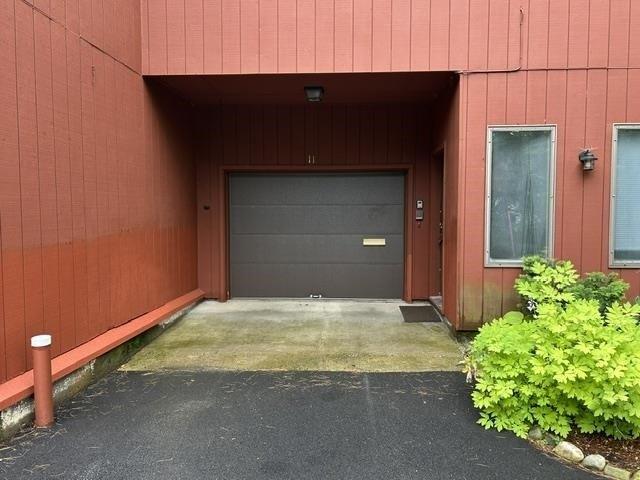 11 Evergreen Ln, Brattleboro, VT 05301
