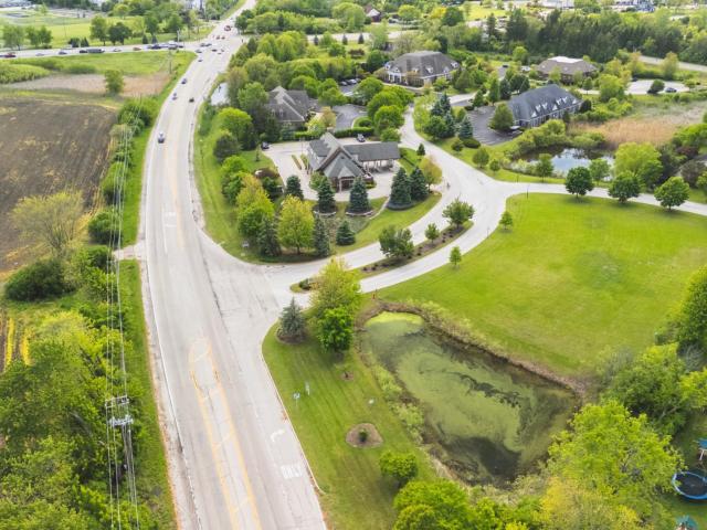 11 Executive Dr, Hawthorn Woods, IL 60047 | MLS #12590 | Compass