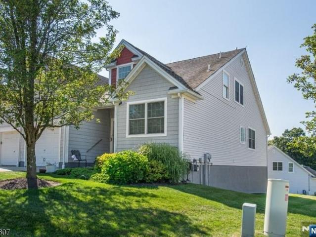 11 Fairchild Lane # 11
