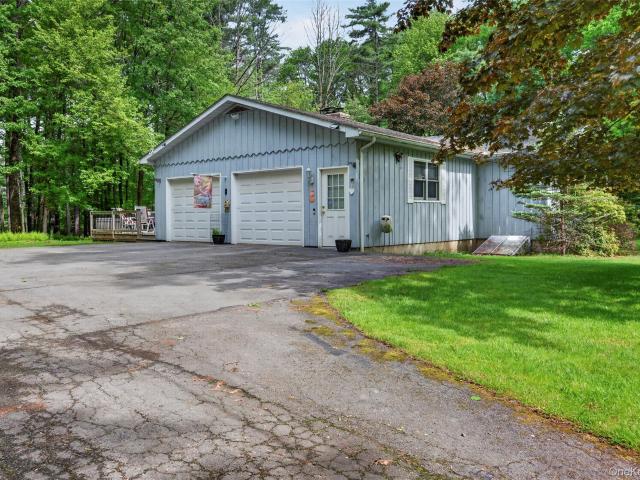 11 Fairway Drive