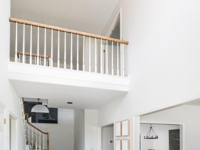 11 Fairway Place