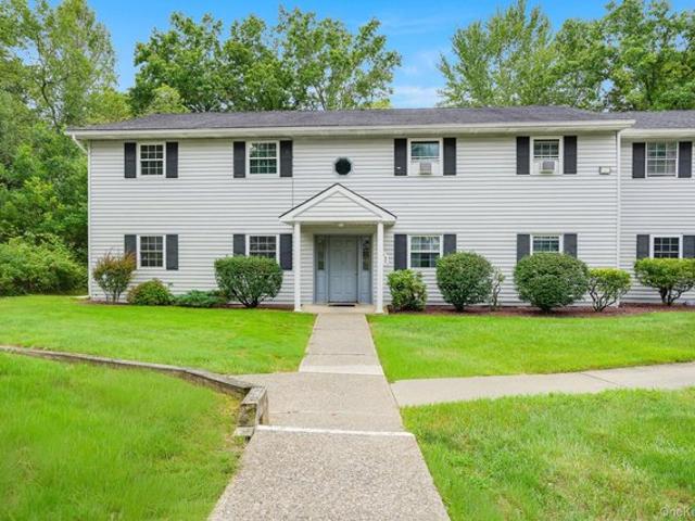 11 Field Ct Apt C, Fishkill, NY 12524