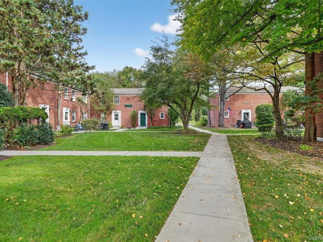 11 Fieldstone Dr, Unit 130, Hartsdale, NY 10530 | MLS #979051 | Compass
