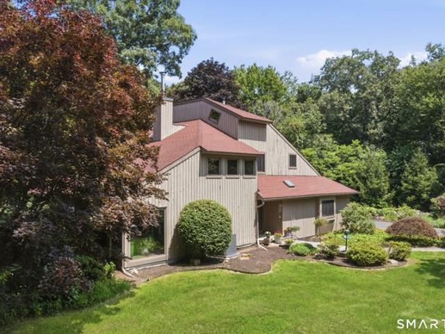 11 Fire Hill Ln, Redding, CT 06896