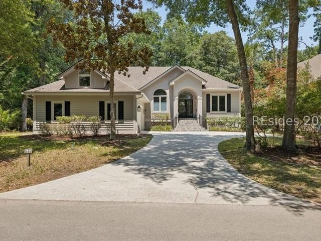 11 Forest Dr, Hilton Head Island, SC 29928