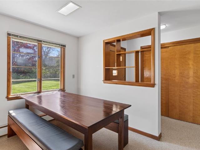 11 Forest Lane