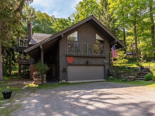 11 Founders Hill Rd, Winhall, VT 05155
