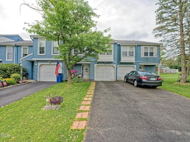 11 Fox Hollow Sq, Cohoes, NY 12047
