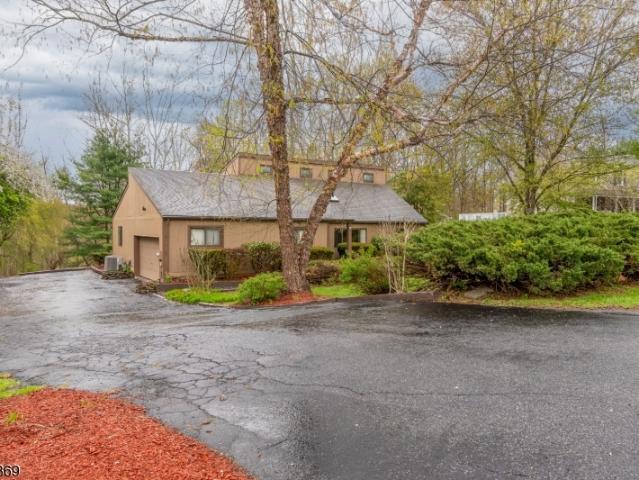 11 Fox Run Road