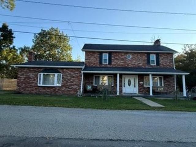 11 Front St, Dunbar, PA 15431