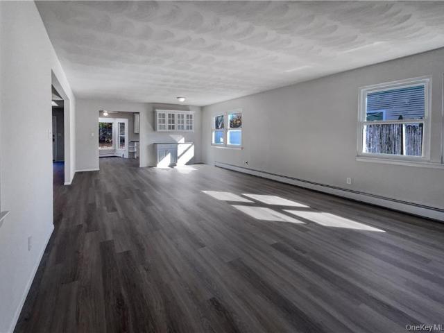 11 Frost Valley Drive