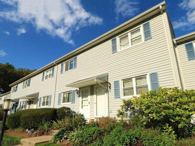 11 Fredericksburg Ct, State College, PA 16803