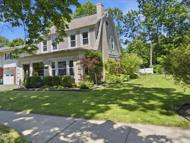 11 Freeman Road