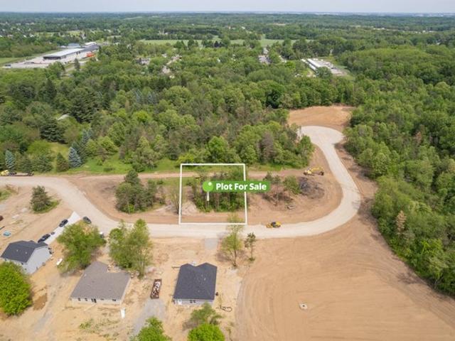 11 Gady Pines Dr, Adrian, MI 49221