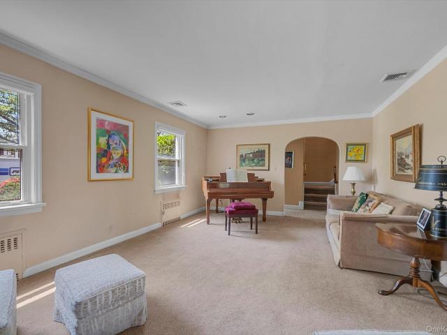 11 Garden Drive