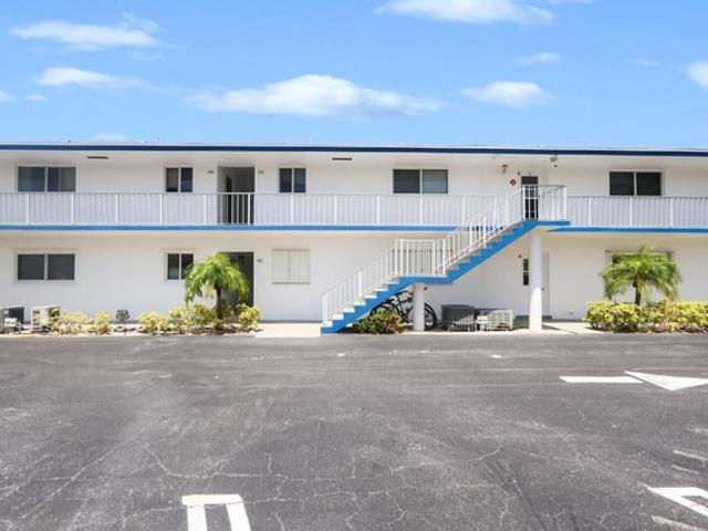 11 Garden St Unit 206T, Tequesta, FL 33469