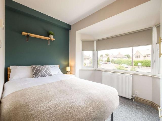 11 Glebelands, Headington OX3 Property to rent £1,075 pcm £248 pw