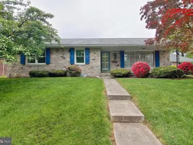 11 GROSSTOWN RD, POTTSTOWN, PA 19464 Single Family Residence F.