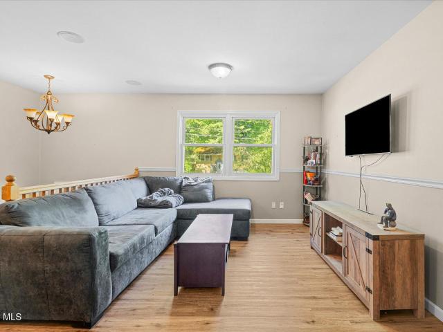 11 Greybirch Trail