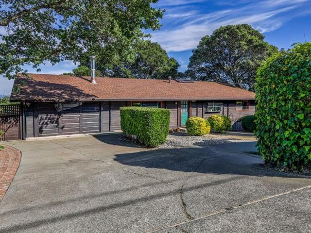 11 Green Point Ln, Novato, CA 94945