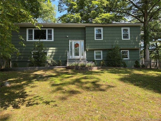 11 Guterl Ter, Pearl River, NY 10965