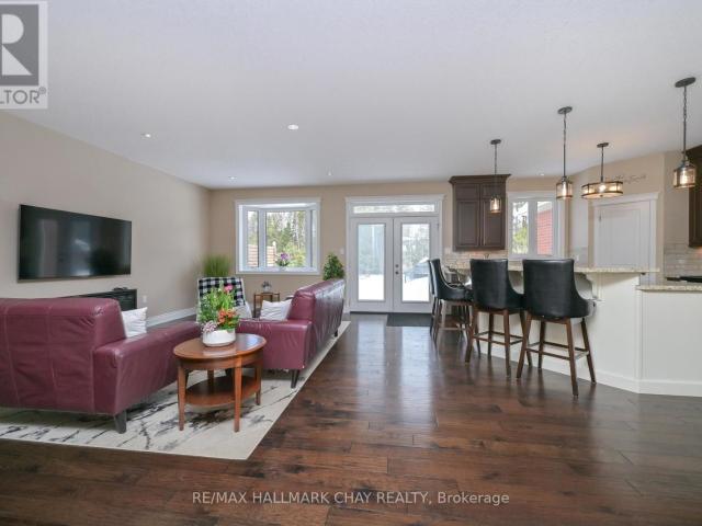 11 Harry Parker Place, Adjala Tosorontio, ON