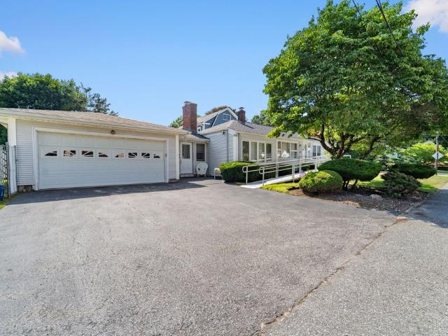 11 Hemlock Drive