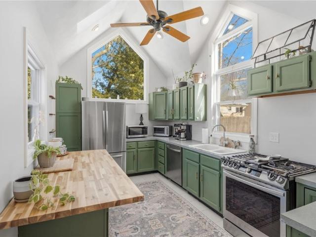 11 Heights Avenue