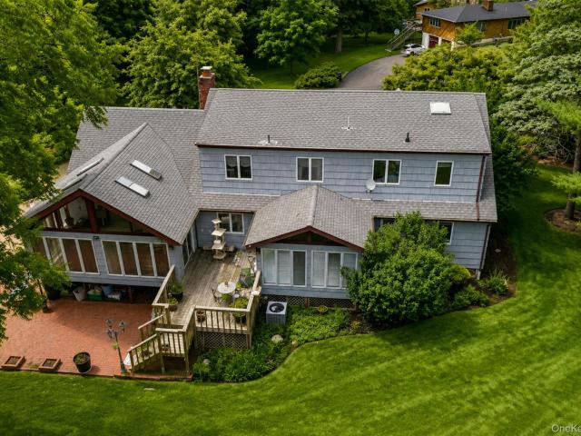 11 Hillside Court